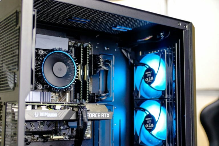 Normal CPU Temperature While Gaming - 9meters