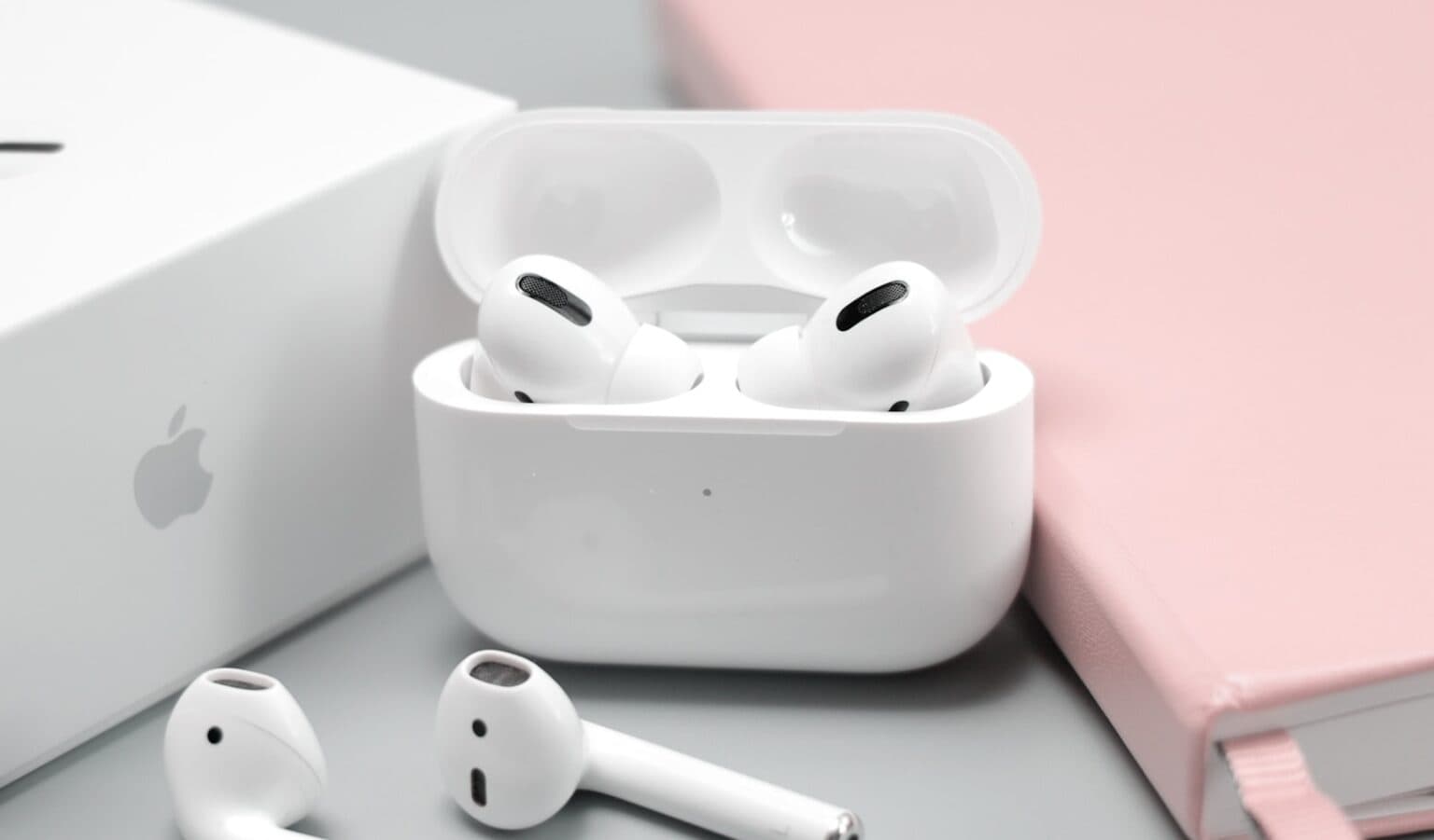 Ways To Charge AirPods with Your iPhone - 9meters