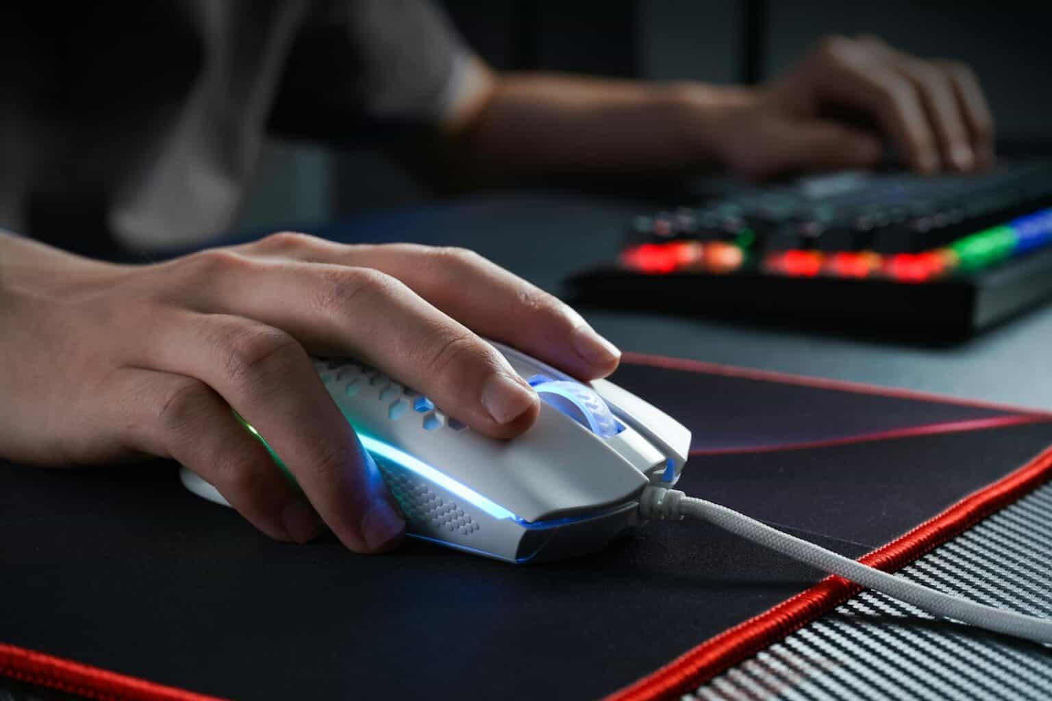 Best FPS Mouse for Competitive Gaming in 2025 - 9meters