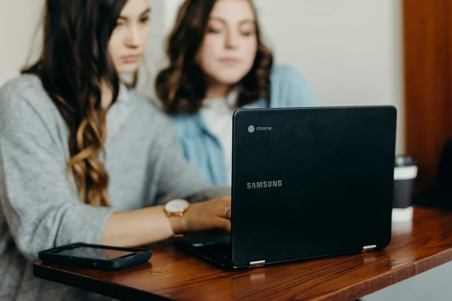 Why Are Chromebooks Still So Bad? - 9meters