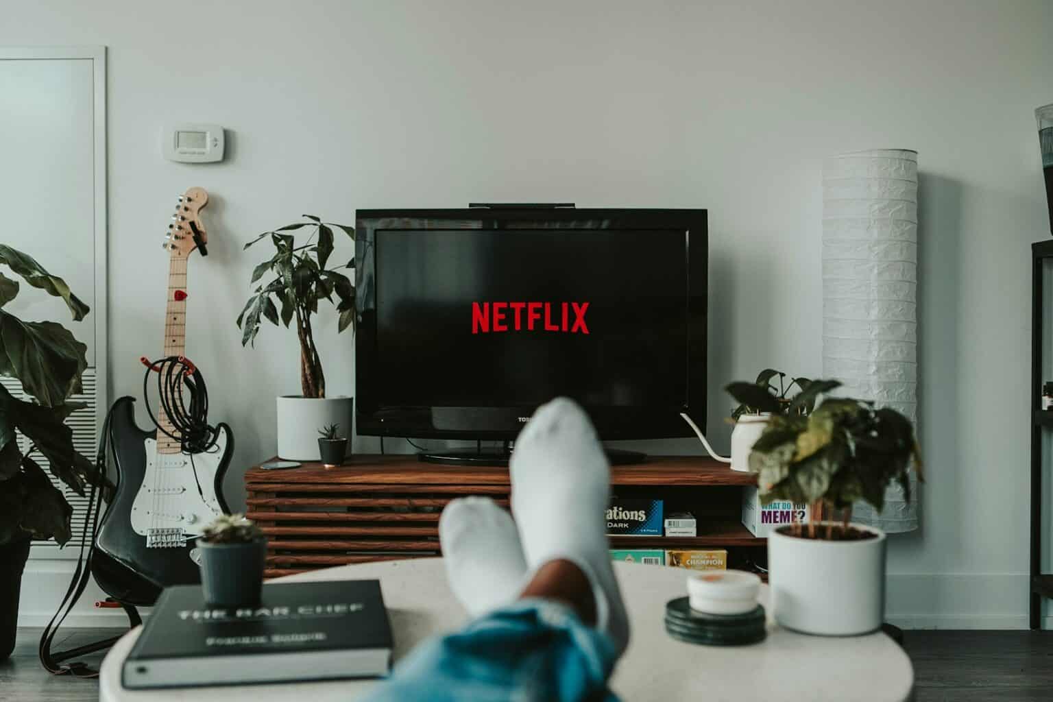 How to Setup, Manage, and Update Your Netflix Household: Guide - 9meters